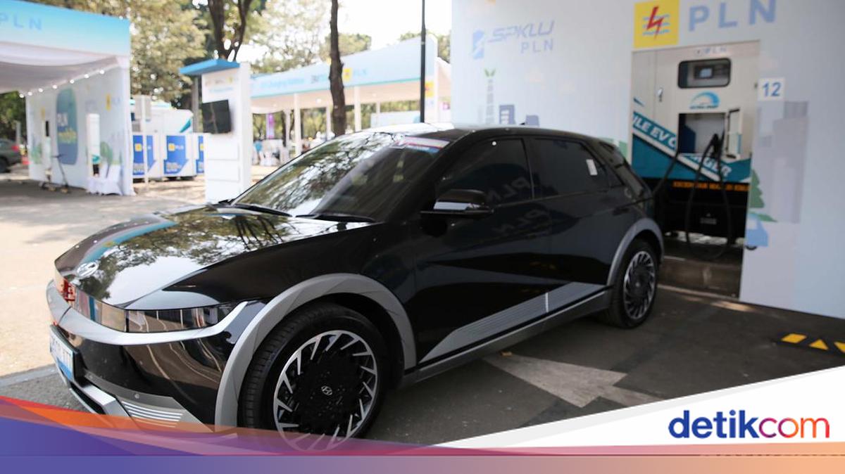 Terungkap! Harga yang Mahal Bikin Mobil Listrik Kurang Laku di RI
