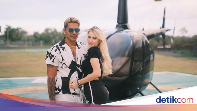 Robby Shine Nggak Pernah Kehabisan Ide Bikin Lagu