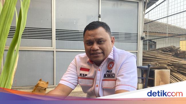 PKS Ungkap Anggota Timnas AMIN: Purnawirawan hingga Ulama