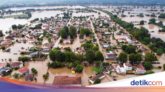 Citra Satelit Tunjukkan Kondisi Yunani Sebelum-Setelah Dilanda Banjir