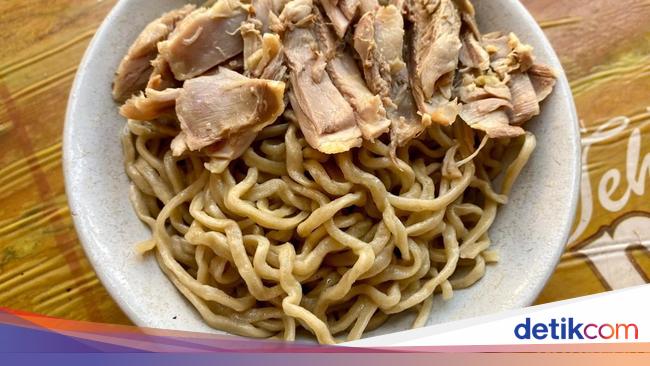 Ini 5 Bakmi Ayam Kampung Kesukaan YouTuber yang Wajib Dicoba