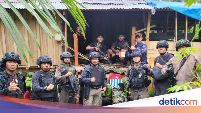 Polisi Ungkap Pelaku Pembunuhan Kepala Distrik Fakfak Terafiliasi KNPB Polisi Ungkap Pelaku Pembunuhan Kepala Distrik Fakfak Terafiliasi KNPB