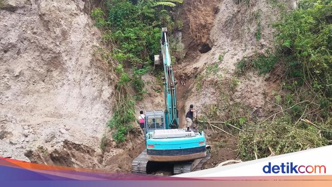 Korban Longsor Karangasem Ditemukan Tewas Mengenaskan Tertimpa Batu