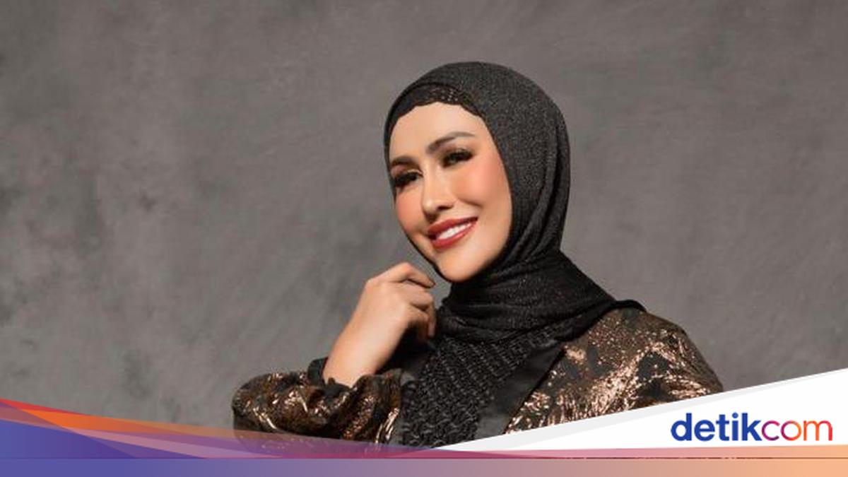 Bakal Umrah Lagi, Ini Doa yang Dipanjatkan Ratu Meta