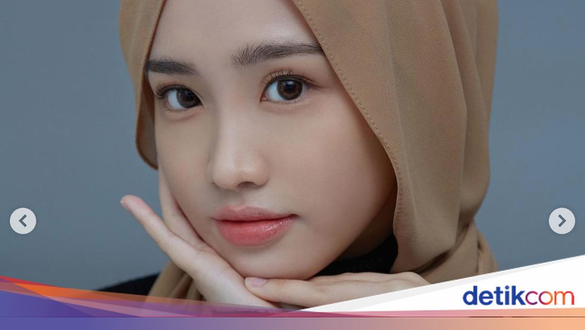 7 Foto Sabrina Azhar, Hijabers Viral Main Drama Korea Jadi Korban Bully