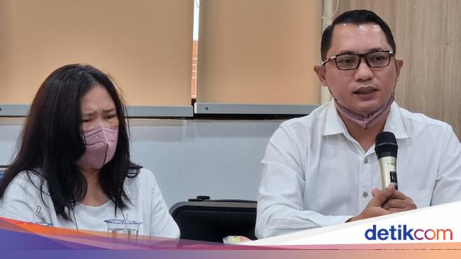 Curhat Ayah Angeline Mahasiswi Ubaya yang Dibunuh Roy Guru Musik Curhat Ayah Angeline Mahasiswi Ubaya yang Dibunuh Roy Guru Musik