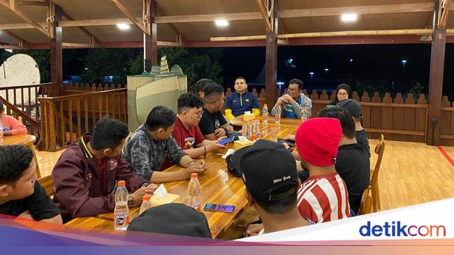 Aksa Mahmud Temui Aliansi Mattoanging Bahas Harga Tiket PSM Makassar