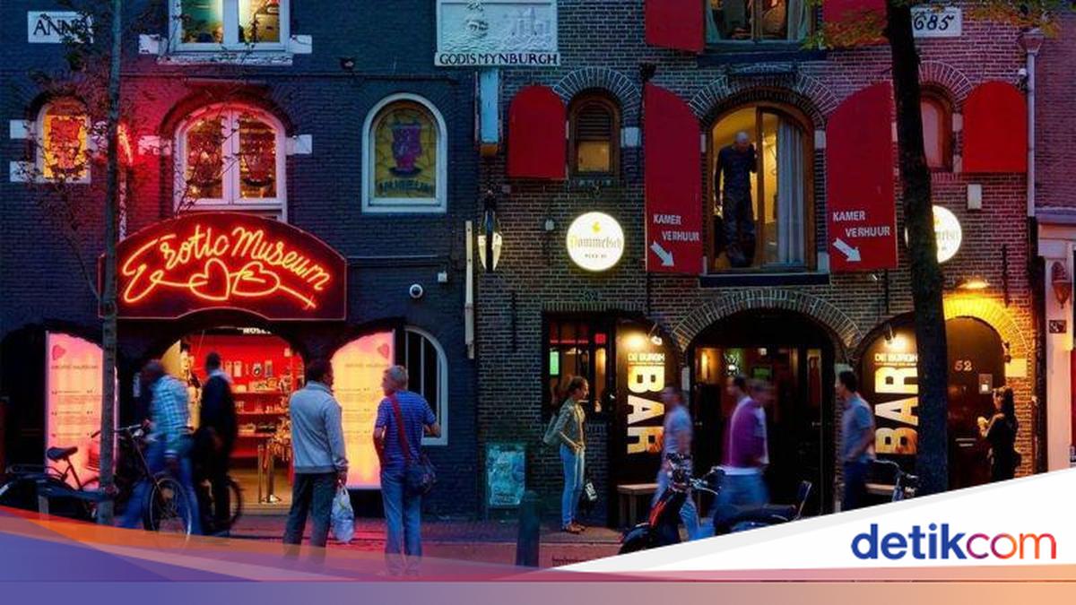 Cara Amsterdam Perangi Turis Nakal: Larang Kencing Sembarangan