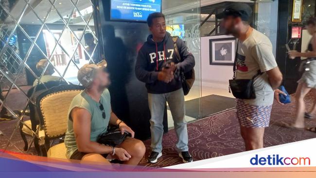 Ini Tampang Bule yang Ngeseks di Depan Rumah Warga Bali