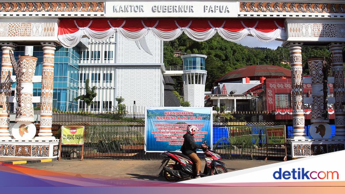 Kantor Gubernur Papua Disegel, Kenapa?
