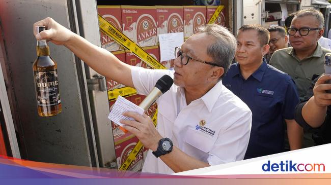 Kemendag Musnahkan Miras-Barang Ilegal Senilai Rp 7 M di Makassar
