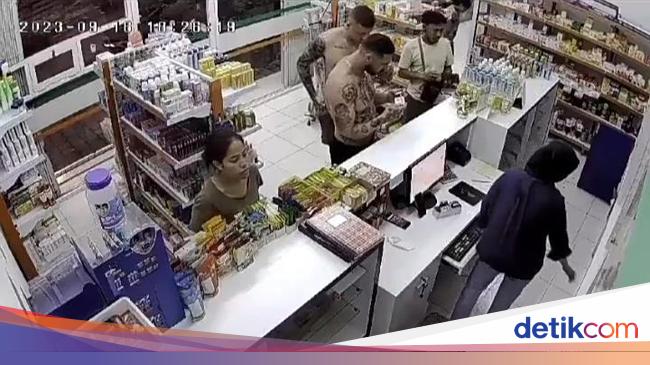 Ulah Bule Telanjang Dada Curi Obat di Apotek Bali