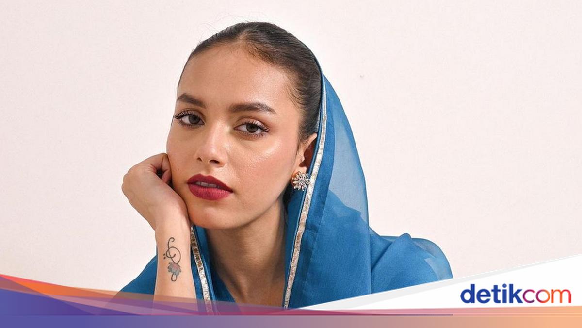 8 Potret Erica Robin, Miss Universe Pakistan yang Tak Diakui Negaranya