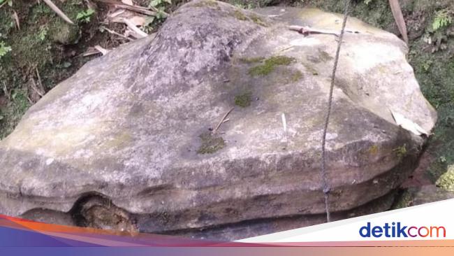 Aura Magis Batu Goong Bangbayang Ciamis