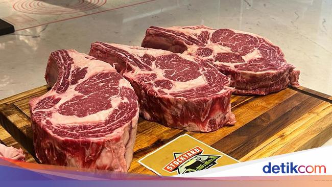 Teknik Masak Steak Broilling, Apa Bedanya dengan Grilling?