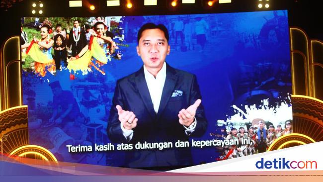 Ibas Sabet Tokoh Aspiratif-Peduli Kesejahteraan Masyarakat detikcom Award