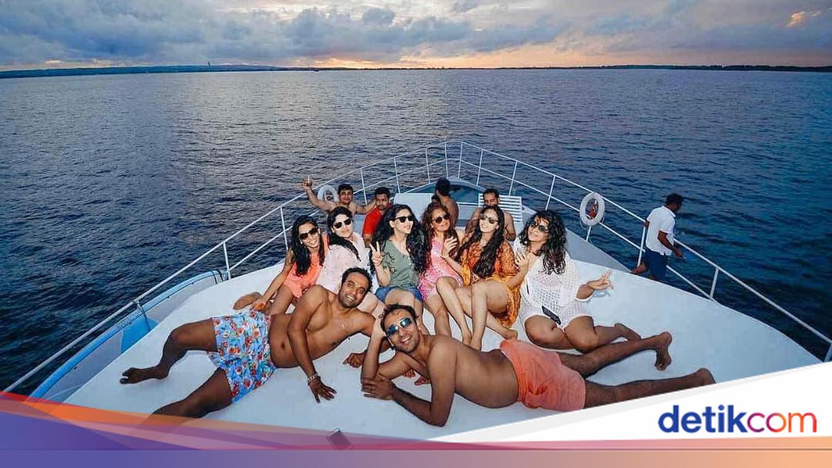 Pelesiran di Laut Bali dengan Yacht