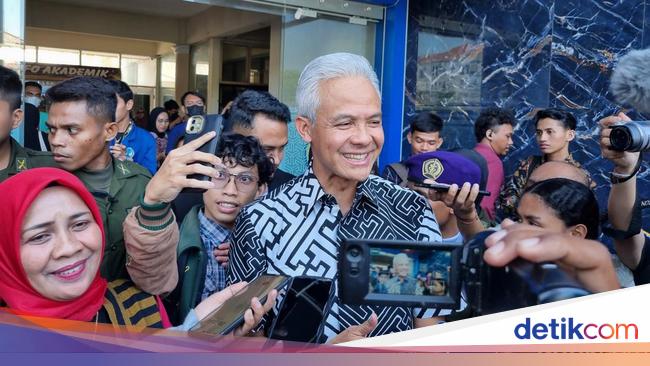 Sinyal Ganjar Gandeng Mahfud Md Jadi Cawapres Menguat di Surabaya