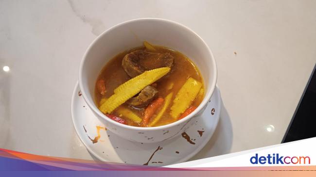 Gurih Berempah! Lempah Sengkel Sapi Khas Bangka ala Chef Eddrian