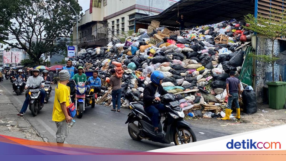Akhir 2025, Kota Bandung Targetkan Hanya Buang 100 Rit Sampah ke Sarimukti