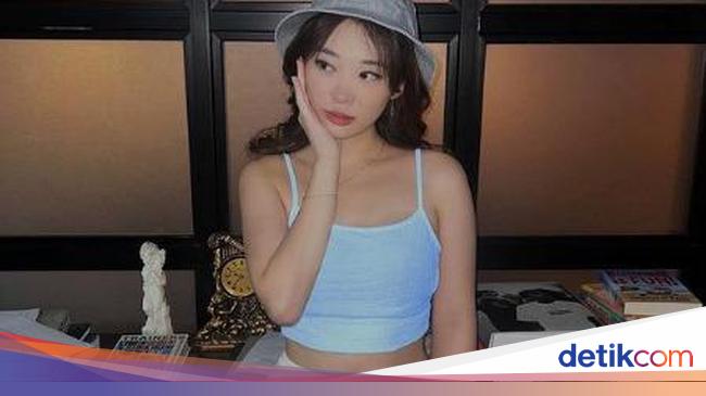 Dikontrak Agensi Jepang, Livy Renata Tak Boleh Pacaran 1 Tahun