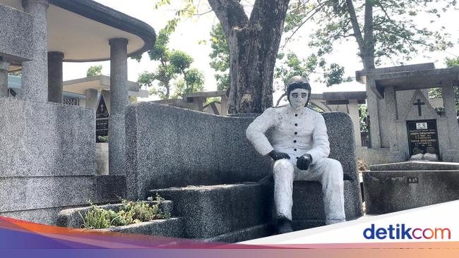Patung Pilot Horor di Kembang Kuning Selama Ini Dikaitkan Sosok yang Keliru