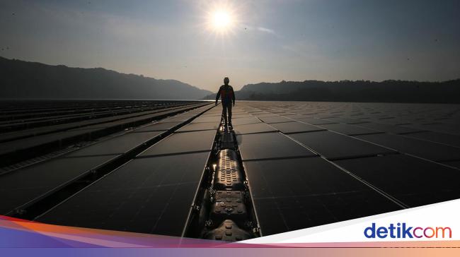 Ini Manfaat PLTS Terapung di Danau Singkarak