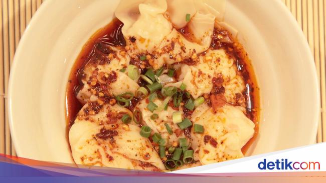 Resep Pangsit Chilli Oil, Lembut Gurih Berbalut Saus Pedas Nendang