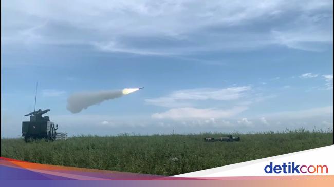 Lesat Rudal Arhanud TNI AD Berekor Api