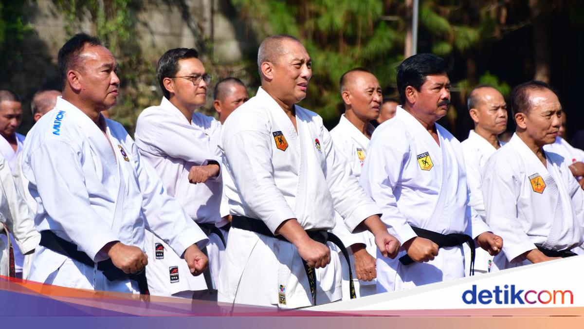 Hadi Tjahjanto Buka Latihan Gabungan Karateka se-Indonesia di Bogor
