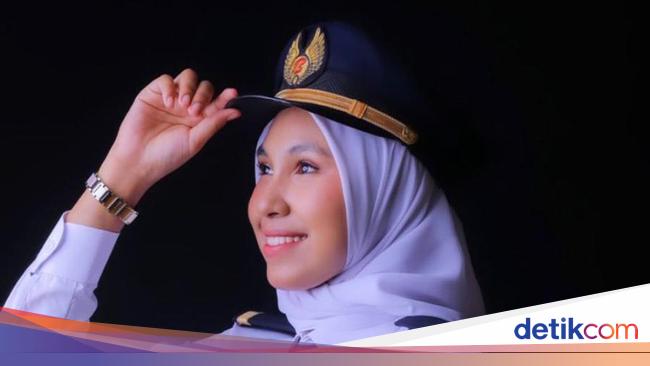Pilot Cantik Ini Ungkap Rute Terbang Paling Menantang di RI