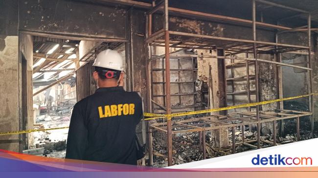Puslabfor Polri Cek Pasar Leuwiliang Bogor yang Terbakar