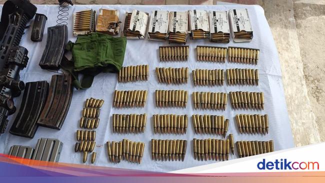 Penampakan 3 Senpi dan Ratusan Amunisi 5 KKB yang Tewas di Papua Pegunungan