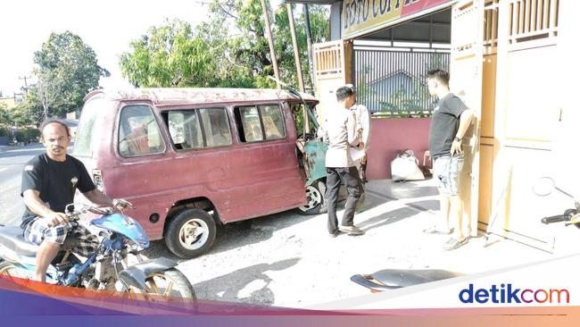 Pete-pete Tabrak Pemotor dan Pejalan Kaki di Bone, 1 Orang Tewas