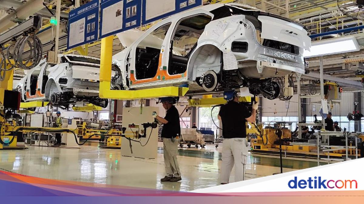 Tak Semua Dapat! Ini Syarat Mobil Listrik Bebas Biaya Impor