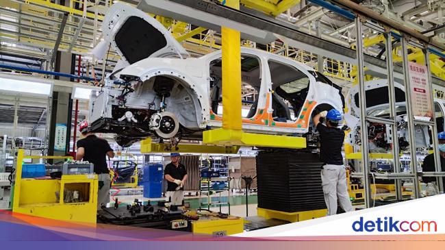Kebesaran Industri Mobil China Diakui Elon Musk-Bos Toyota