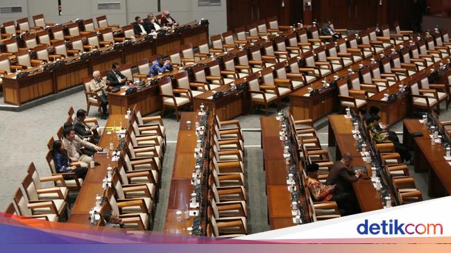 Perbedaan DPR, DPD & DPRD Beserta Cara Cek Real Count Pemilu 2024