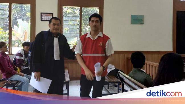 Salam Metal Ferdian Paleka dan Hukuman Penjara yang Membayangi