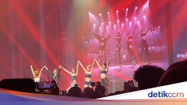Konser LE SSERAFIM Flame Rises in Jakarta: Panas dan Bagus-gus!