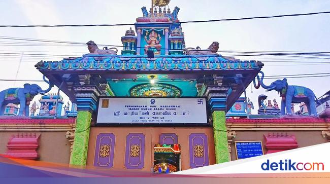 Melihat Keindahan Kuil Shri Mariamman di Medan