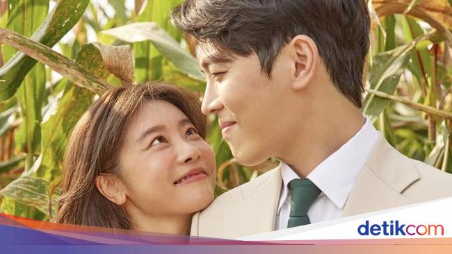 Sojin & Lee Jong Ha Cinlok Main Film, Umumkan Nikah dengan Foto Bucin