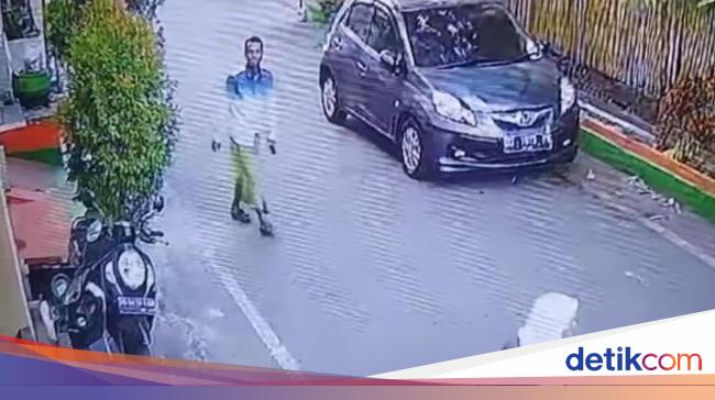 Pria Di Makassar Curi 2 Motor Terekam Cctv Ternyata Odgj