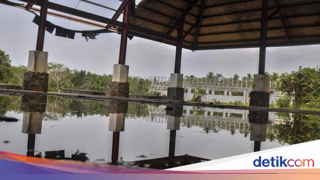 Potret Gedung KSPN Tanjung Lesung yang Terbengkalai