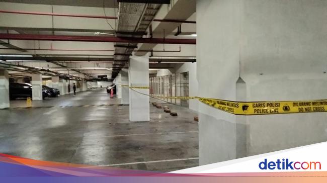 Polisi Gelar Rekonstruksi Sadisnya Penganiayaan Ronald hingga Tewaskan Dini Polisi Gelar Rekonstruksi Sadisnya Penganiayaan Ronald hingga Tewaskan Dini