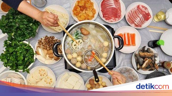 Keasyikan Makan Hot Pot di Restoran, Mobil Pengunjung Ini Dicuri Orang!