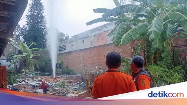Badan Geologi Jelaskan Pemicu Semburan Air Campur Gas di Bogor