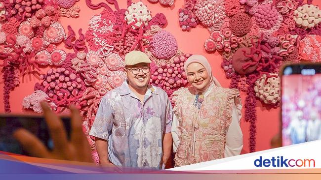 Mulyana The Mogus Gelar Pameran Bareng RiaMiranda, Artistik Banget!