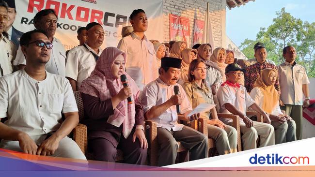 Partai Gerindra Kulon Progo Deklarasikan Dukungan ke Gibran Maju Bacawapres Partai Gerindra Kulon Progo Deklarasikan Dukungan ke Gibran Maju Bacawapres