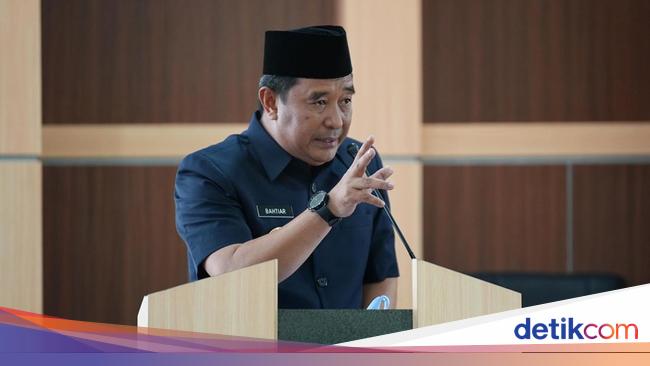 Pj Gubernur Bahtiar Baharuddin Umumkan UMP Sulsel 2024 Hari ini