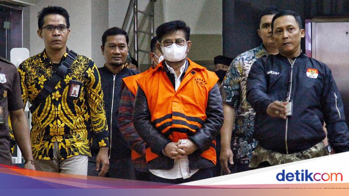 Foto-foto Eks Mentan Syahrul Yasin Limpo Berompi Oranye dan Diborgol